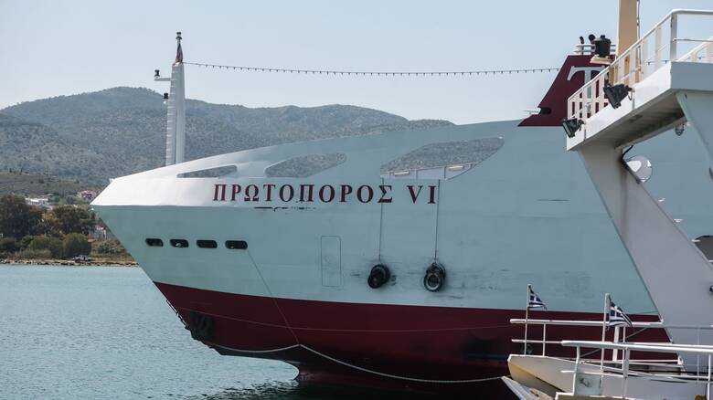 Σύγκρουση οχηματαγωγού με σκάφος στον Ωρωπό: Βύθιση του ιστιοφόρου